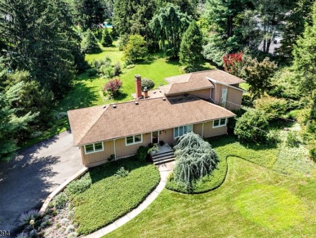 285 Sunset Rd
