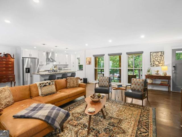 285 Pinewood Circle