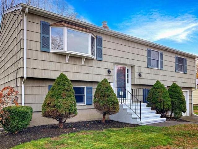 285 Rock Ln, Milford, CT 06460 in Milford, Connecticut