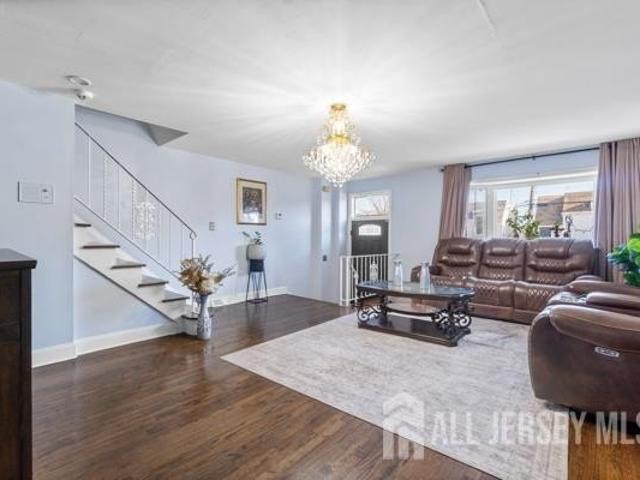 285 Water St, Perth Amboy, NJ 08861