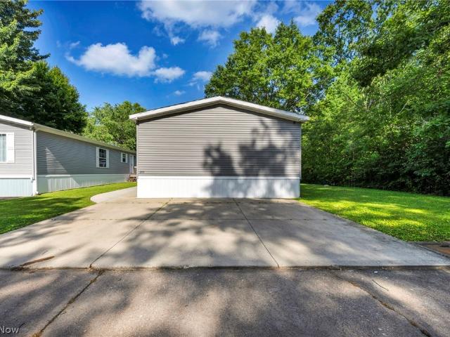 285 Westwoods