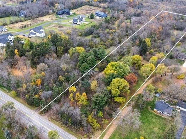285B N Old Crystal Bay Rd, Orono, MN 55356