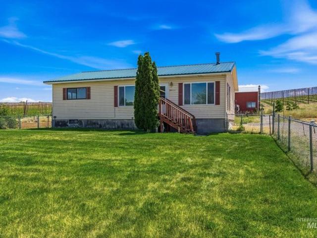 28643 Peckham Rd, Wilder, ID 83676