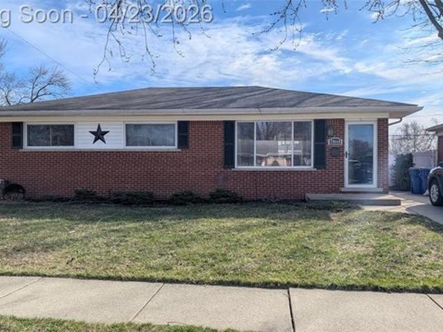28640 Bradner Dr, Warren, MI 48088