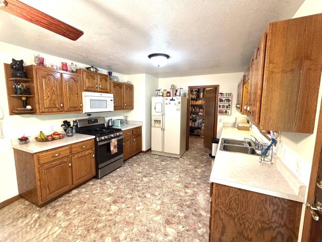 2864 Spring Valley Road
