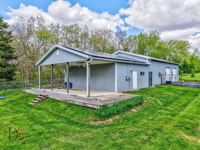 2865 E 2369th Road