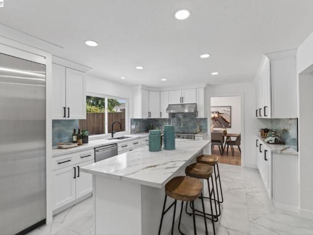 2865 Longspur Way