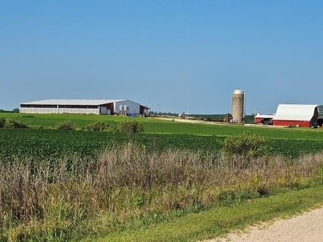 2865 th St, Fort Atkinson, IA 52144