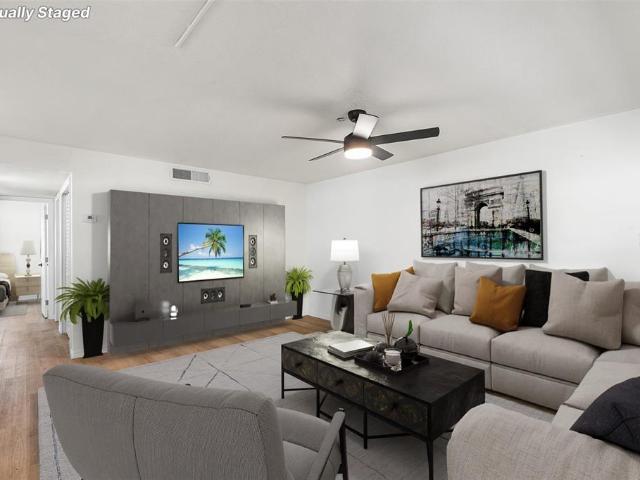 2865 51st St S, Unit 5, Gulfport, FL 33707 | MLS #O6399
