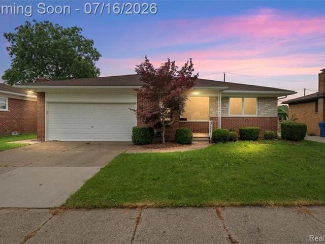 28665 Campbell Dr, Warren, MI 48093