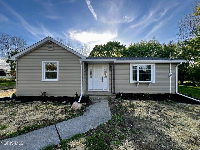 28665 Georgia Rd, Perrysburg, OH 43551