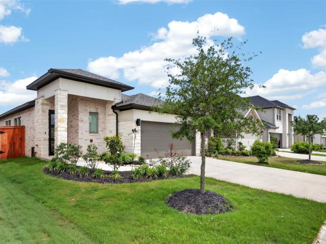 2867 Orange Leaf Drive