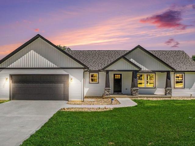 28687 Schwalm Dr, Elkhart, IN 46517