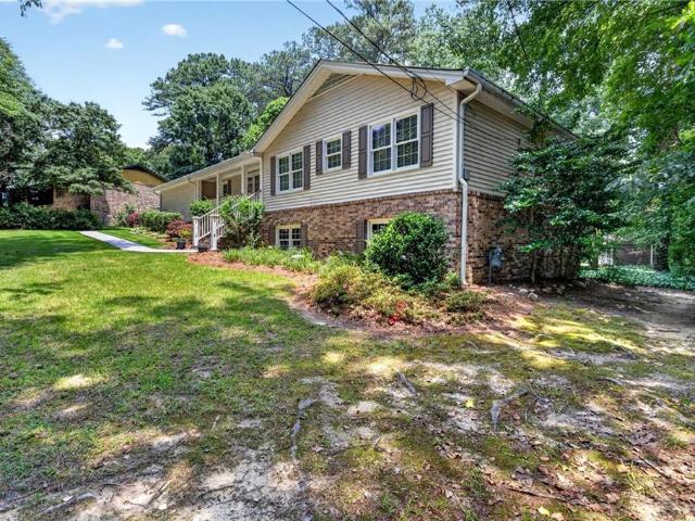 2868 Hickory Lane