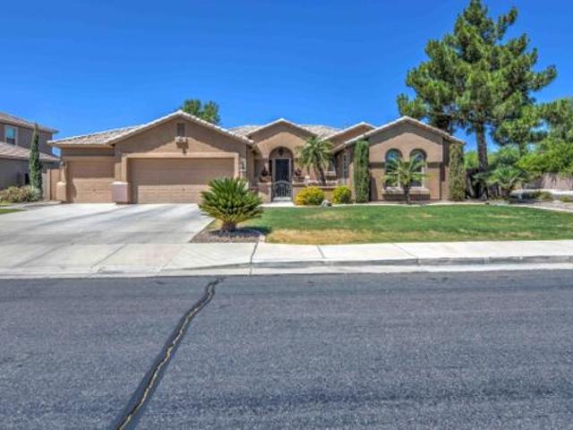 2868 S Cottonwood Dr, Gilbert, AZ 85295
