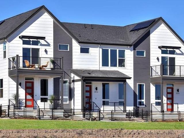 2868 S Machebeuf Ct, Denver, CO 80236