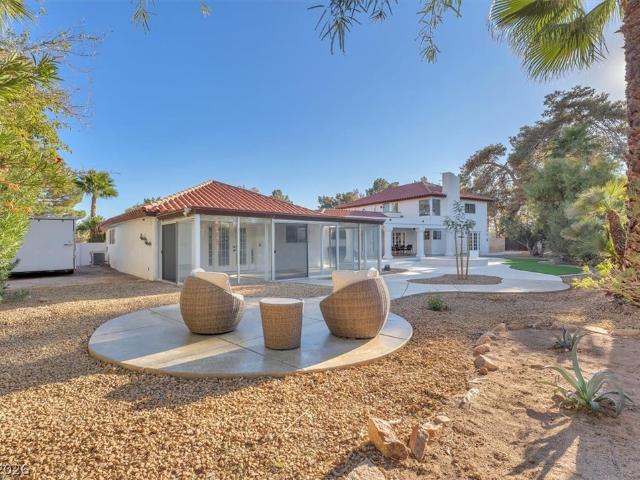 2868 Vista Del Sol Avenue