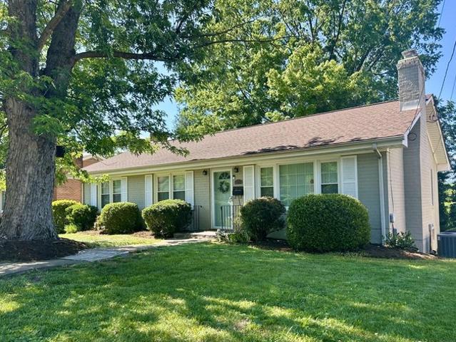 2869 Northview Dr SW, Roanoke, VA 24015