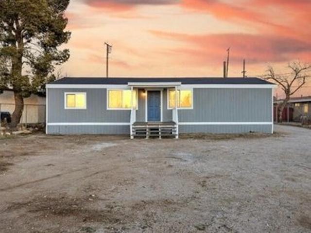 2869 B St, Rosamond, CA 93560