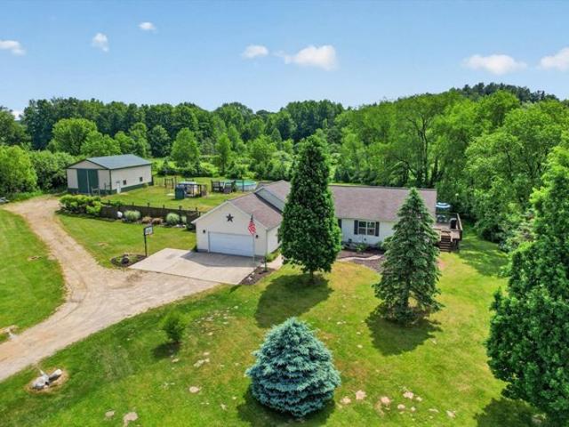 2869 Ridgecrest Dr, Saranac, MI 48881