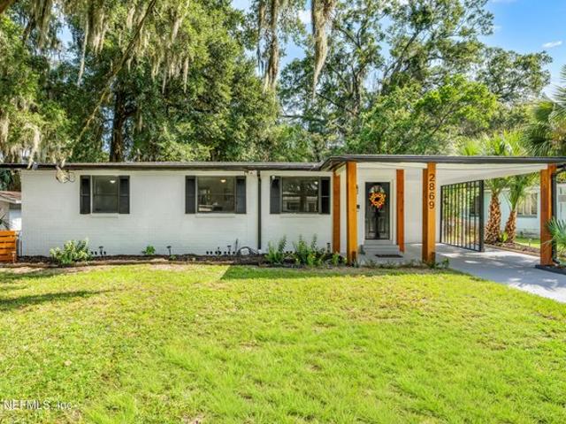 2869 Yellow Pine Dr, Jacksonville, FL 32277
