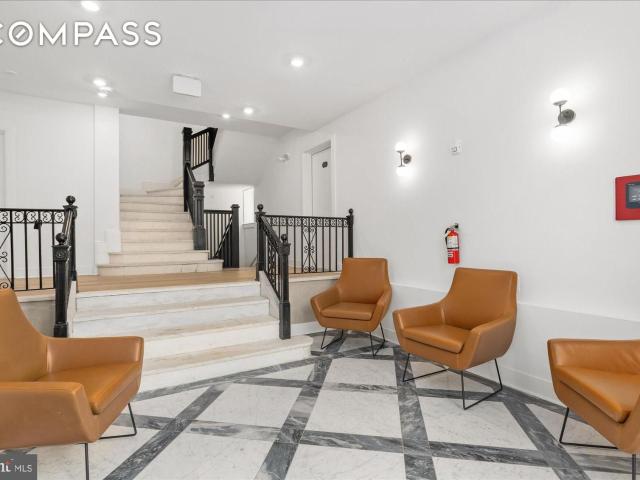 2869 28th St NW 101, Washington, DC