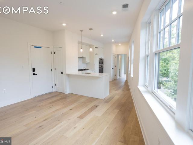 2869 28th St NW 204, Washington, DC