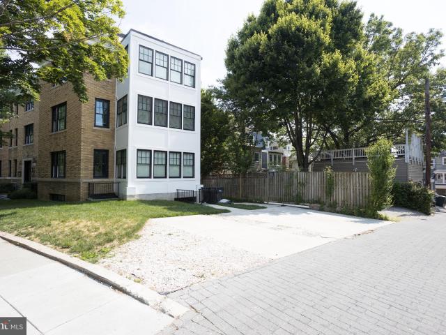 2869 28th St NW, Unit 1, Washington, DC 20008 | MLS #DCDC2220 | Compass