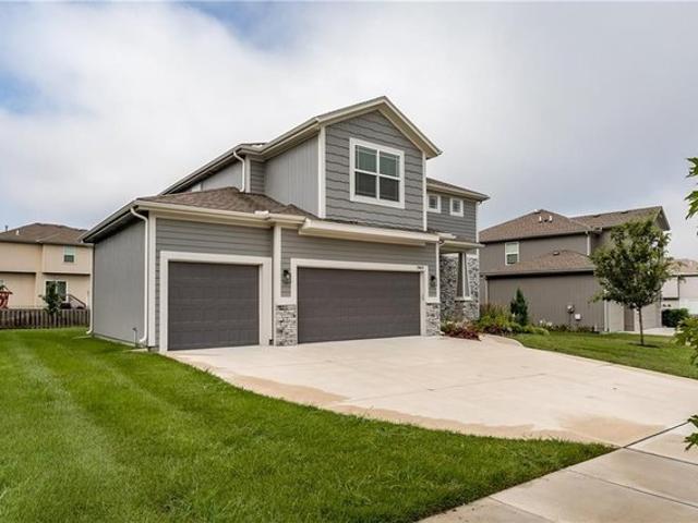28601 W 162nd St, Gardner, KS 66030