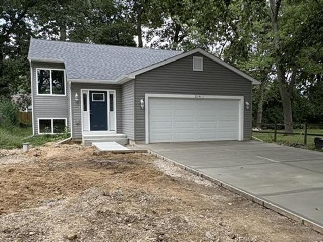 28609 th St, Salem Lakes, WI 53179