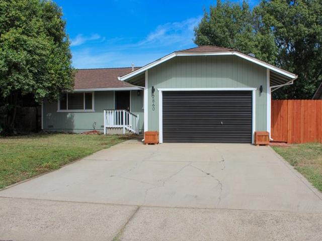 2860 NE Iris St, Anderson, CA 96007