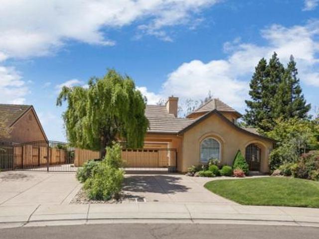 2860 Paradise Dr, Lodi, CA 95242