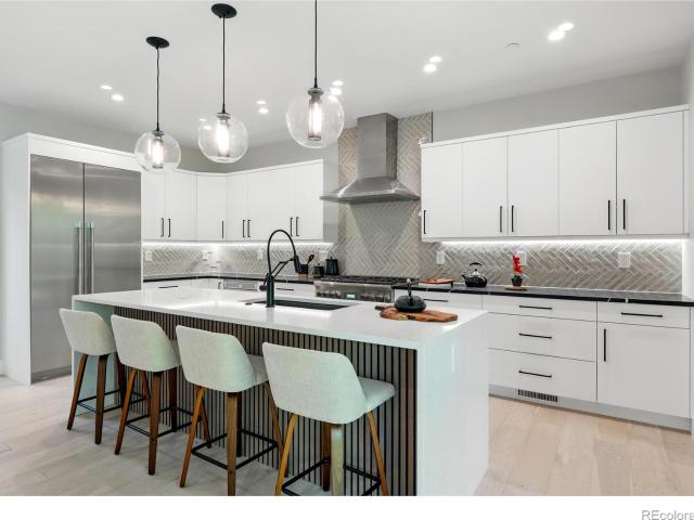 2860 Table Mesa Drive