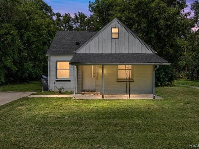 28618 Glenwood St, Inkster, MI 48141