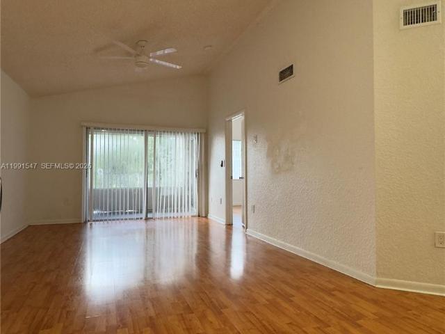2861 N Oakland Forest Dr, Unit 301, Oakland Park, FL 33309 | MLS #A11991