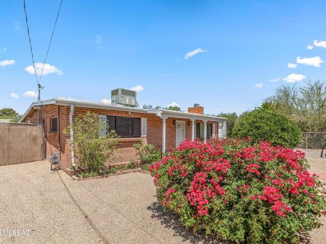 2861 N Swan Rd, Tucson, AZ 85712