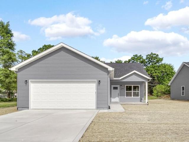 2861 Benton St, Lake Station, IN 46405