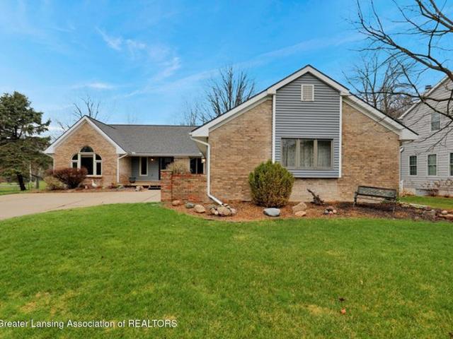 2861 River Pointe Dr, Holt, MI 48842