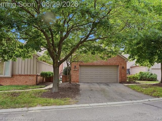 28625 Auburn Ct, Farmington Hills, MI 48331