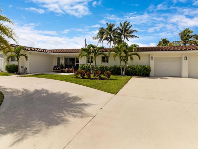 2862 NE 35th Ct, Lighthouse Point, FL 33064 | MLS #B26013 | Compass