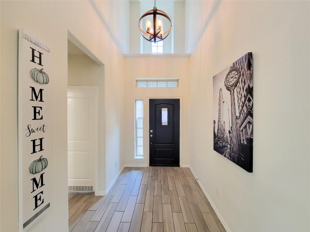 28638 Monarch Cliffs Drive