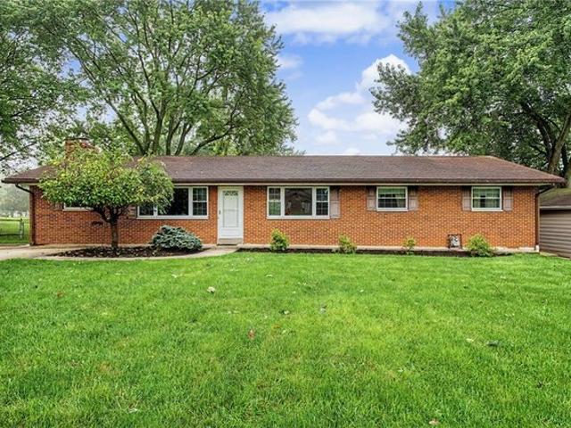 2863 Crone Rd, Dayton, OH 45434