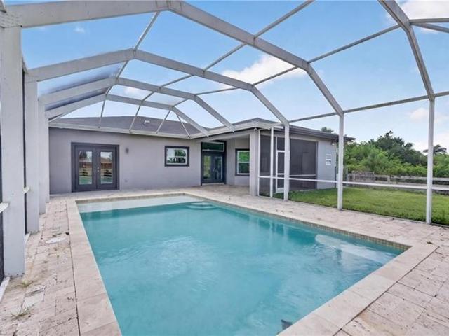 2863 Everglades Blvd N, Naples, FL 34120