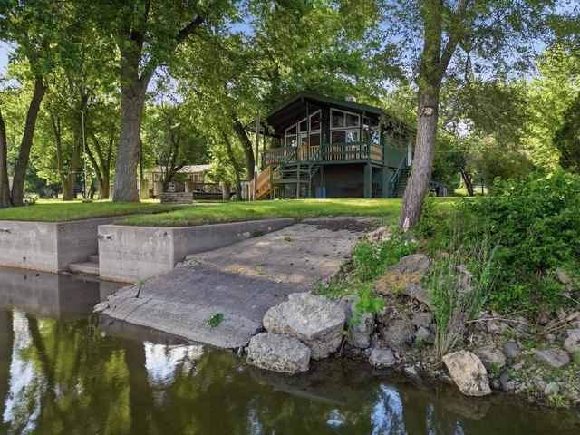 2863 S Brooks Island Rd, Oregon, IL 61061