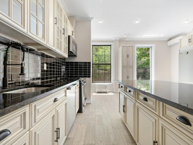 286 clifton place