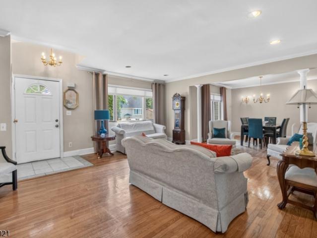 286 Atlantic Dr