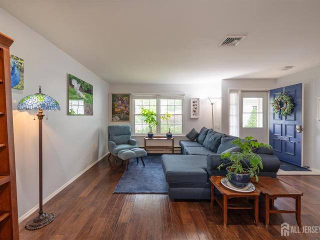 286 B Tabor Road