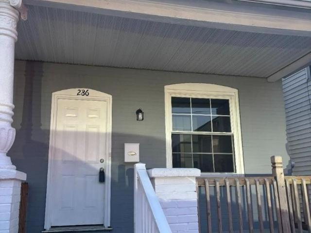 286 Bates St