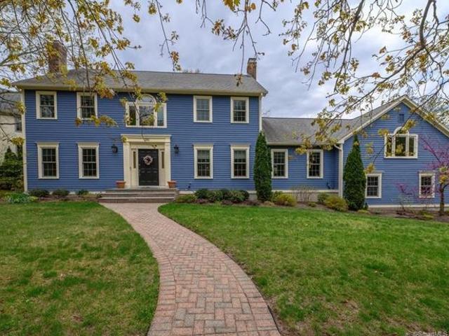 286 Blake Cir, Hamden, CT 06517