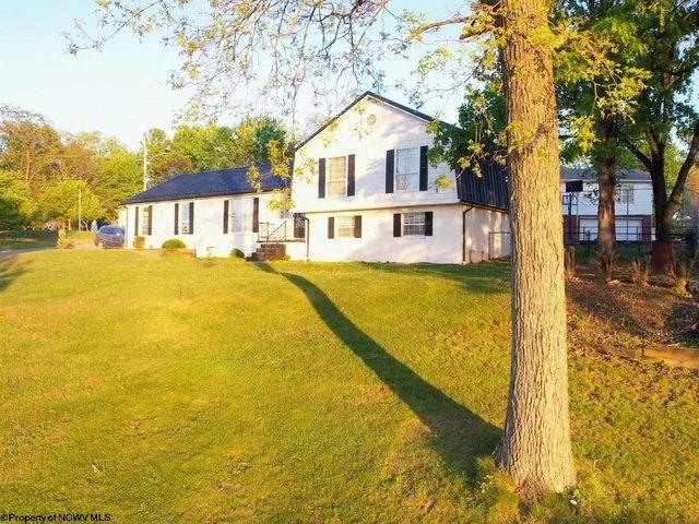 286 Eastgate Dr, Morgantown, WV 26508